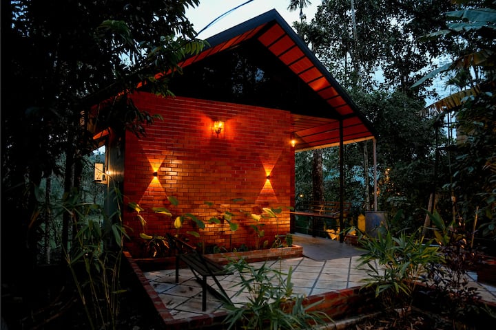 Ethnic Villa Premium Family Cottage - Wayanad