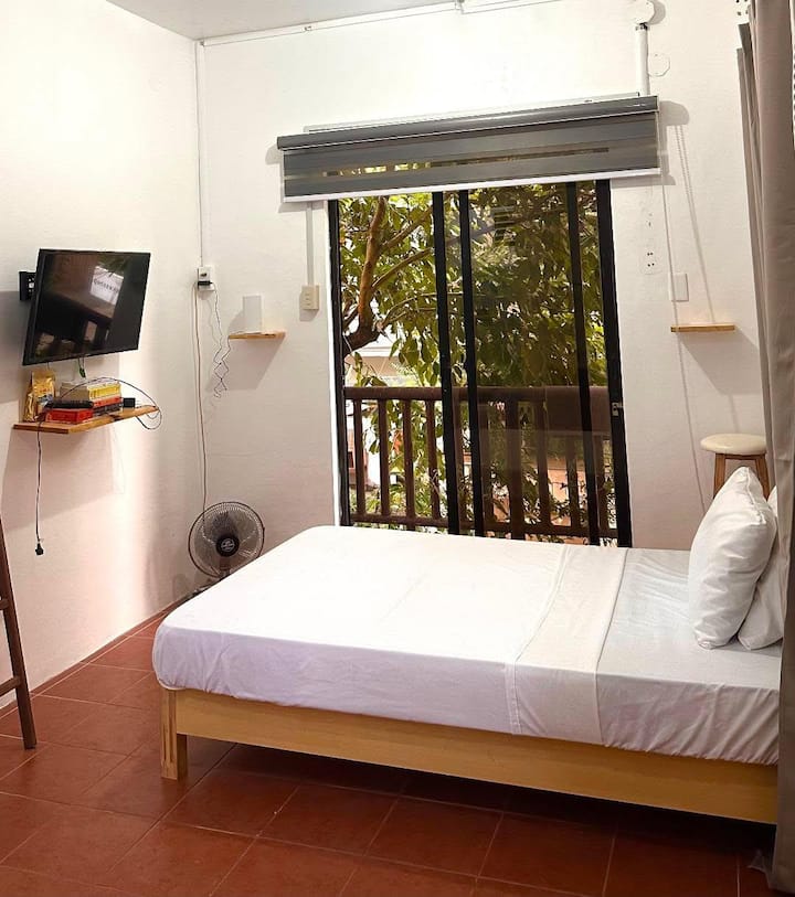 Cozy Ensuite Bedroom In The Heart Of Liwliwa - San Felipe