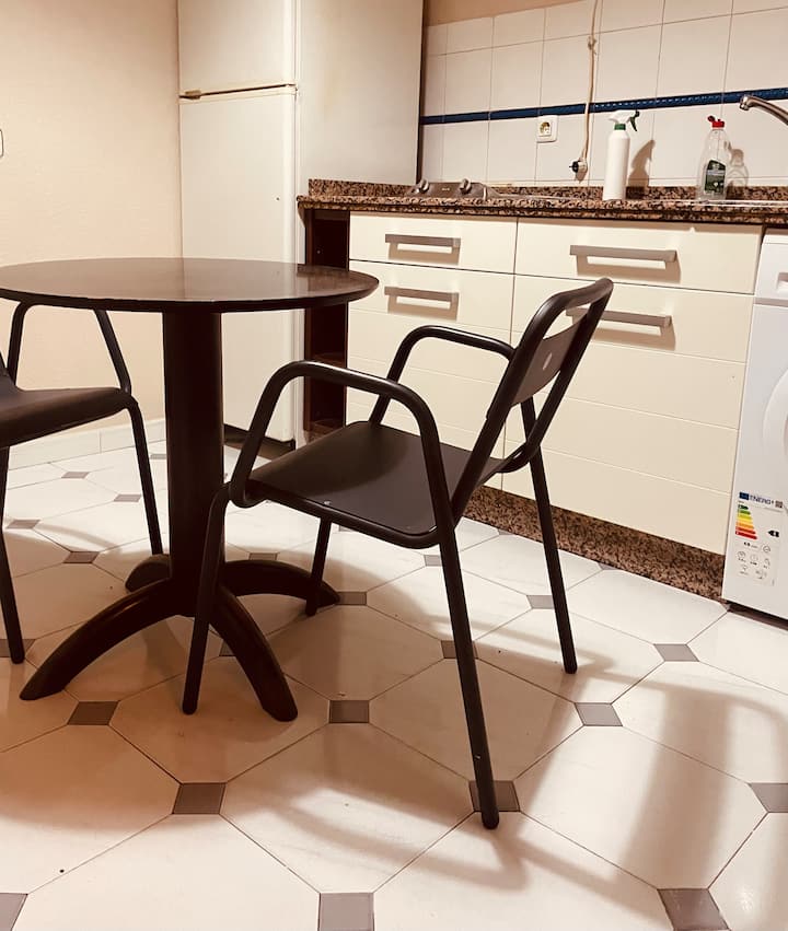 Apartamento En Pleno Centro De Dos Hermanas - Dos Hermanas