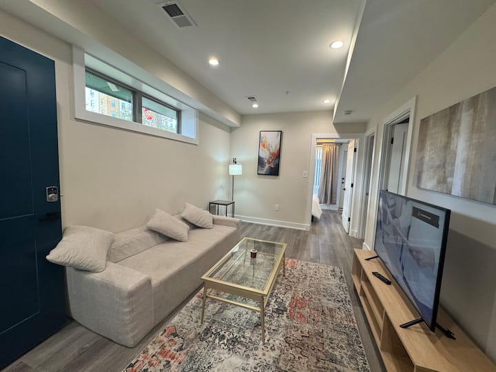Modern Oasis 1br + Extra Room In The Heart Of Dc - Washington, DC