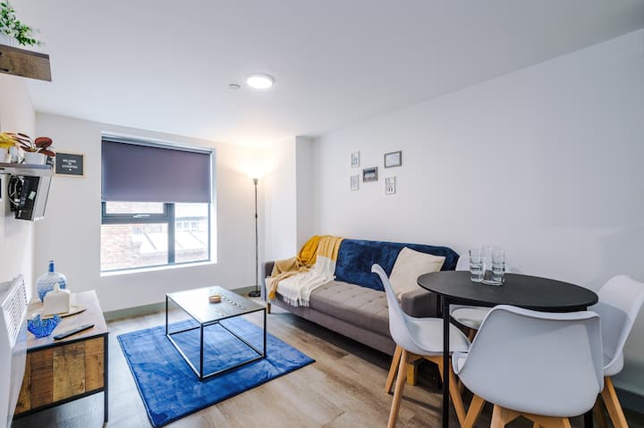 Central Liverpool Apartment | Work & Long Stays - Liverpool