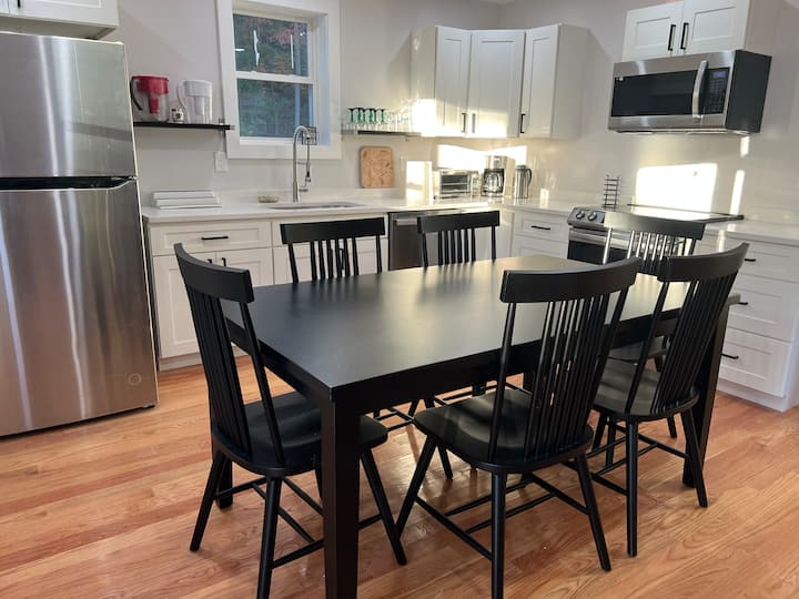 4br Oasis W/3 Ensuite Baths-steps To Commuter Rail - Hopkinton State Park, Hopkinton