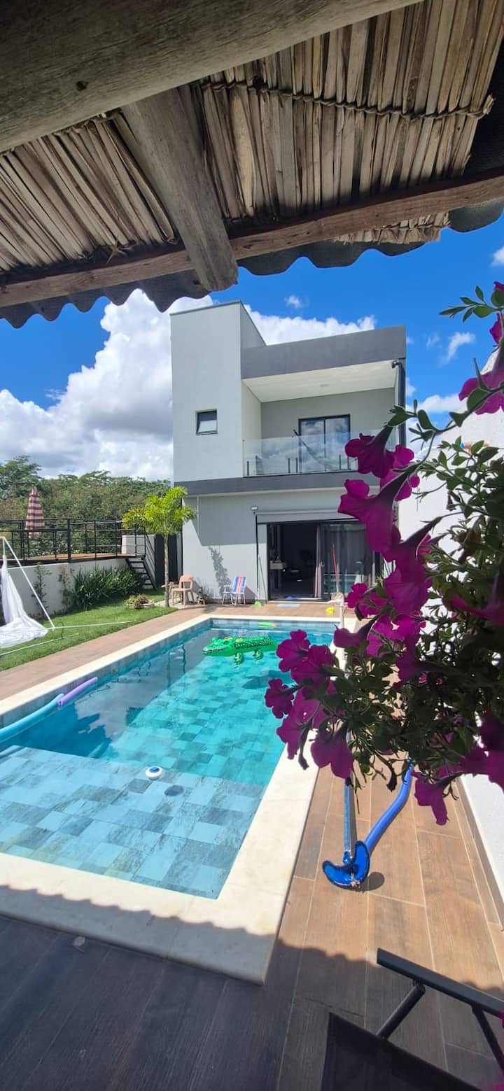 Casa C/ Piscina, 2 Dorm, 3 Banh E Vista áRea Verde - Itu