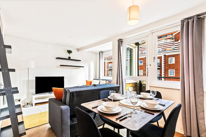 Next To Marylebone Station | Balcony | Sleeps 8 - London