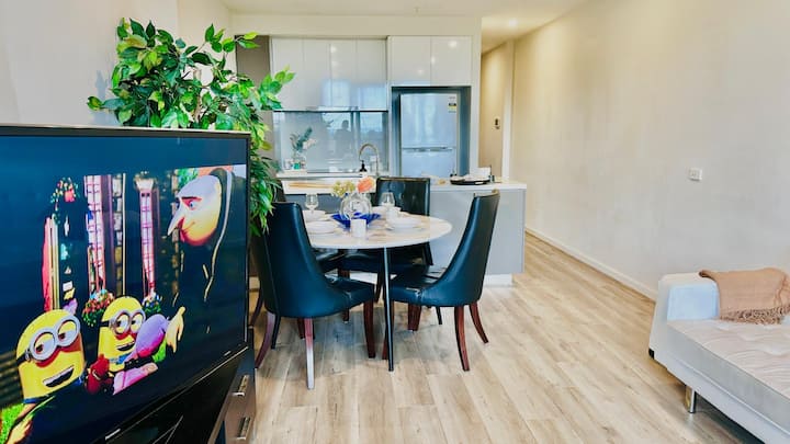 Little Getaway In Hearty Suburban - Mitcham