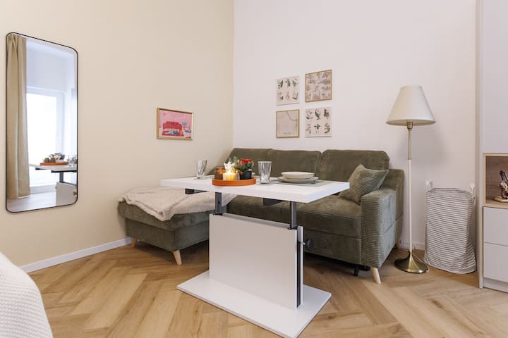 Terrace | Central | Near City Center - Vienne