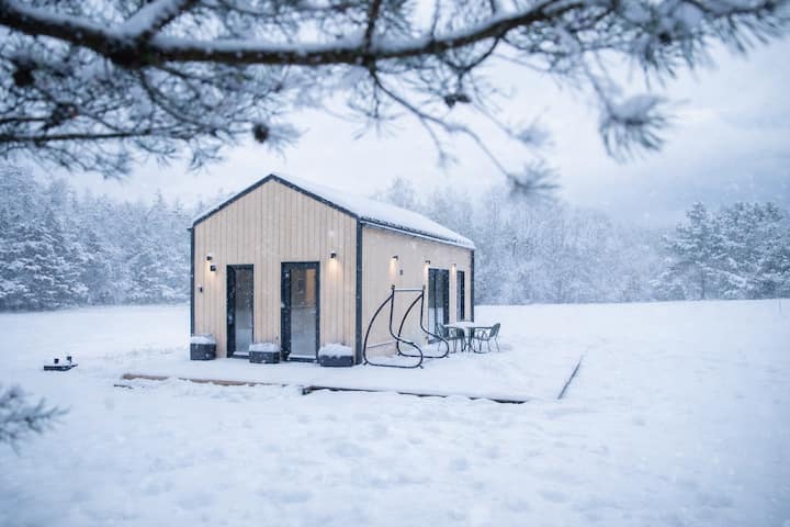 Scandi Tiny Cabin • Forest Views & Cozy Escape - Estonie