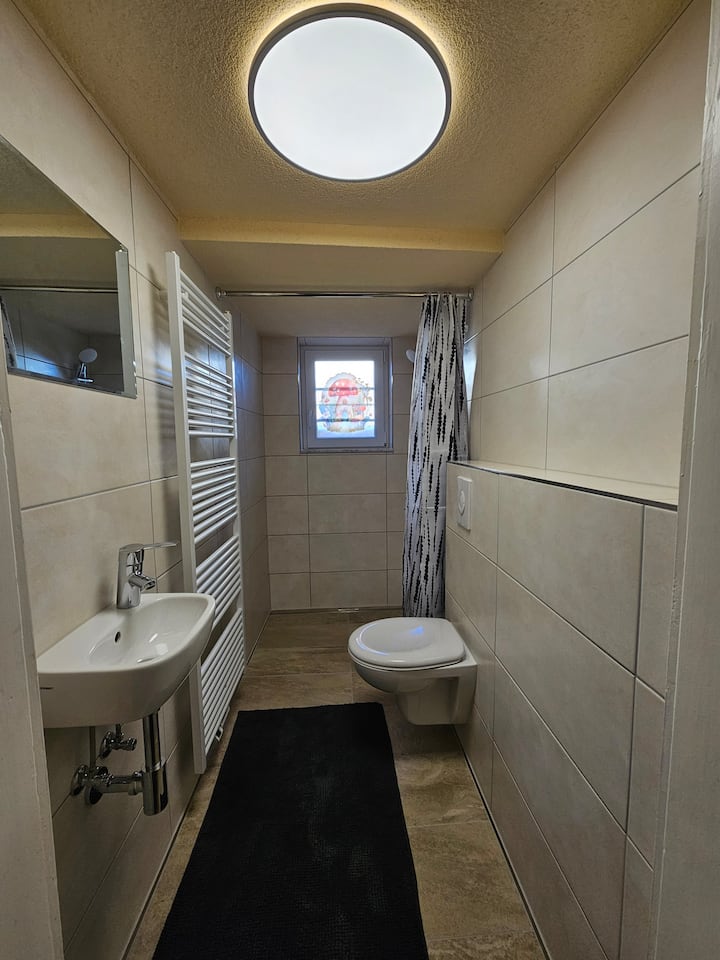 2 Bettzimmer Mit Eigenem Bad U. Eingang Im Efh - Francfort