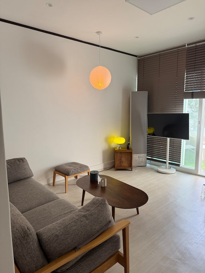 광안리 바닷가3분&지하철5분 단독 테라스2개 최대6인 - Busan