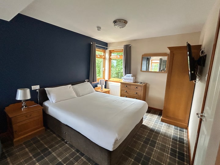 Stylish Room With Kitchen - Nairn