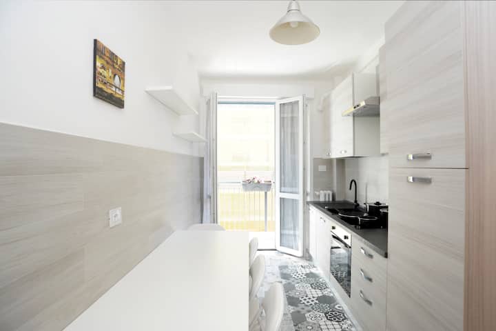 Navigli Newly Renovated 2 Bathrooms Apartment - Milano