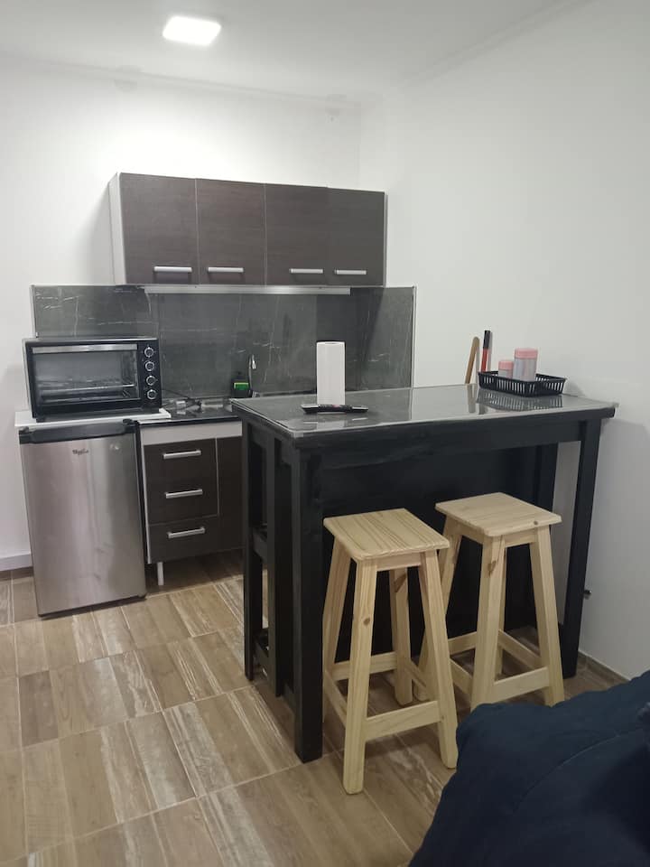 Monoambiente En Pleno Centro Con Cochera - Necochea