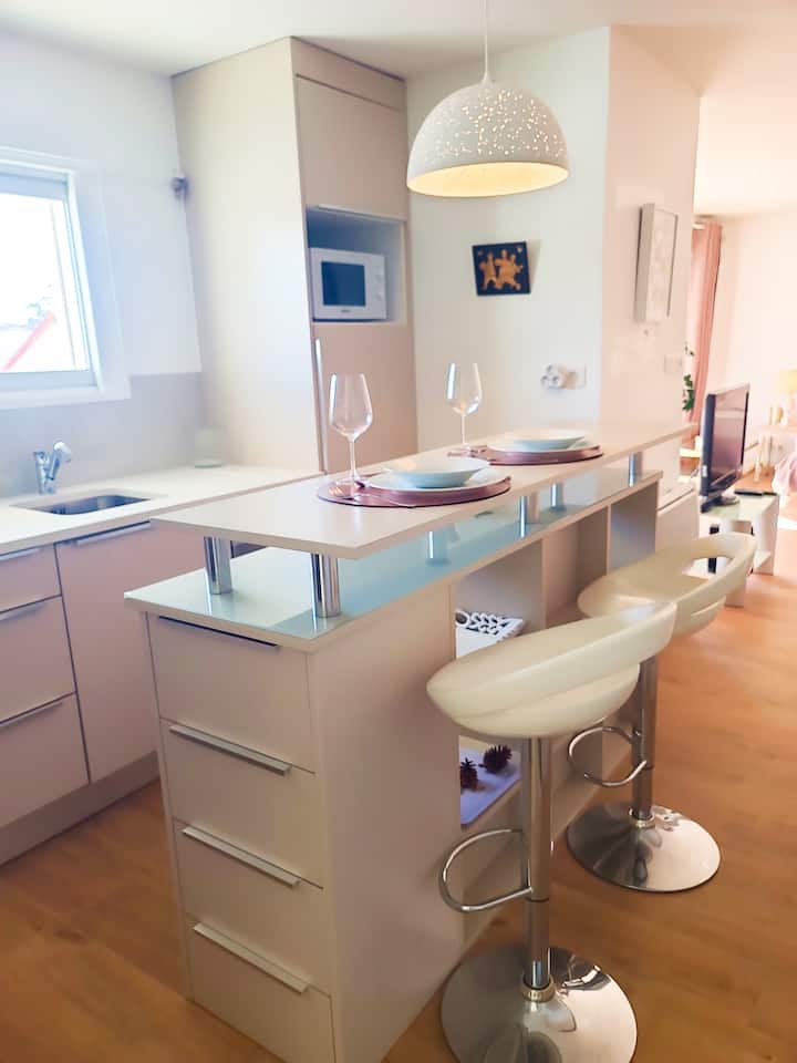 Tout à Pied : Appart Rénové, Terrasse & Parking Ss - Biarritz