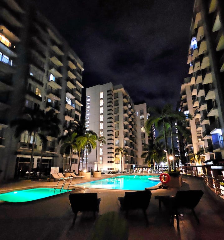 1br+balcony Stay | 5 Mins Walk To Naia T3 Airport - Metro Manila