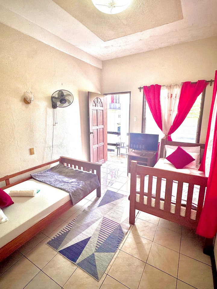 Placido's Vacation Home - Puerto Galera