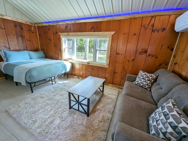 Fireside Cabins | Cozy Studio Cabin W/fire Ring - Natural Bridge State Park, North Freedom