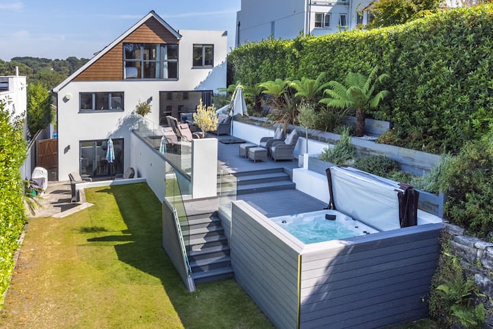Santorini House | Hot Tub | Gym | Near Sandbanks - Sandbanks