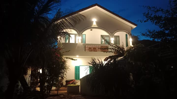 Tropixblue, Present Joy, Rare & Beautiful - Vietnam