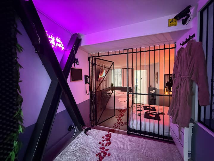 Love Room Prison & Balnéo – La Suite Interdite - Souppes-sur-Loing