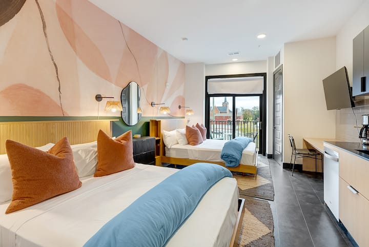 Germantown 2 Queen Suite | Courtyard + Broadway - Nashville, TN