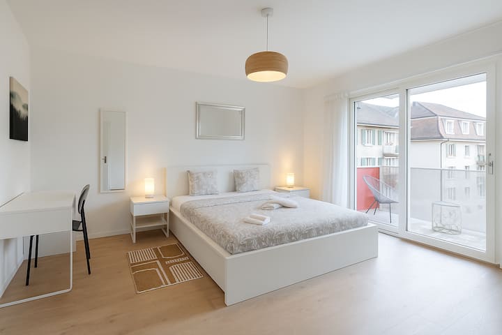 The Classy Minimalist Lakefront - Crissier