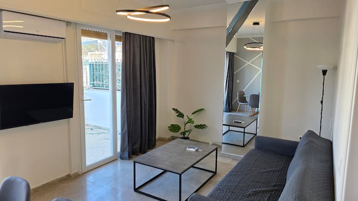 Central Double Room With Balcony - Патры