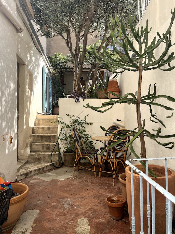 Jardin De Poche Au Cœur De Marseille - Marsella