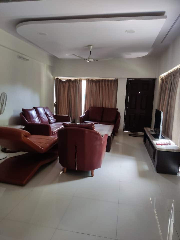 Cute Garden Villa - Valsad