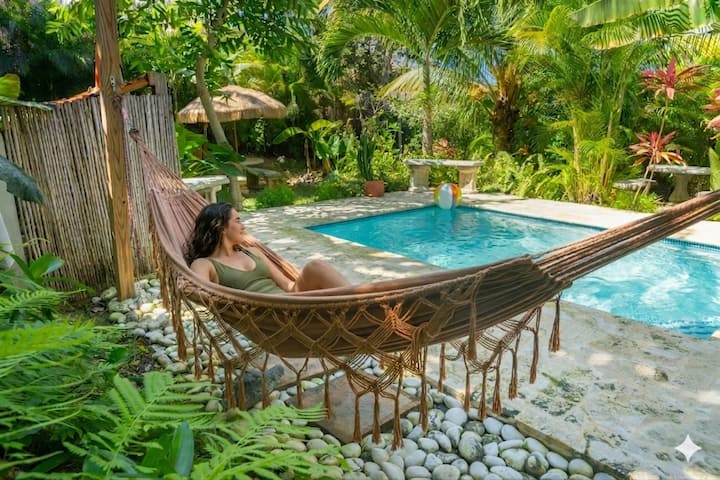 Solar, Satellite Internet & Pool Near Sandy Beach - Rincón