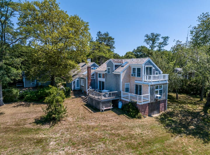 20% Off 1st 5 Weekly- (6) En-suite Beds, Pets, Ada - Truro, MA