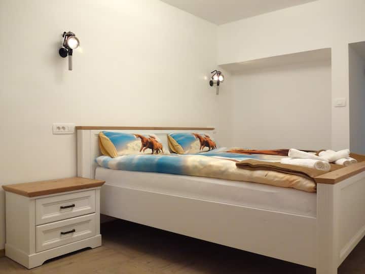 Apartmaji Pri Fijakarju
Apartma 2 - Bled