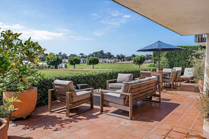 The Polo Lounge W Large Patio On Polo Field - Summerland, CA
