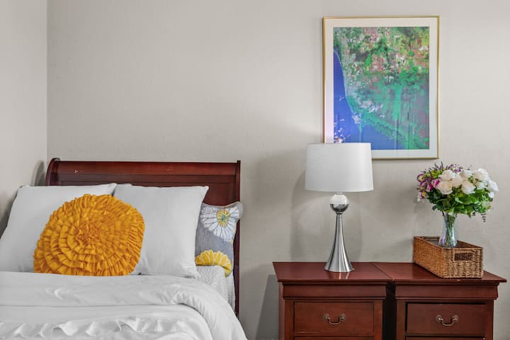 Sunset Vibes | Relaxing Cape Coral Oasis - Cape Coral, FL