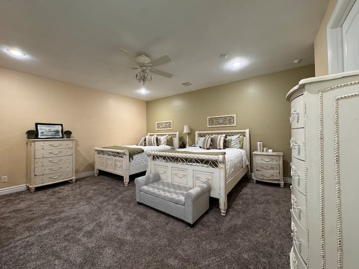 Coronado Manor Estate | Private Suite, Pool, & Spa - Mesa, AZ