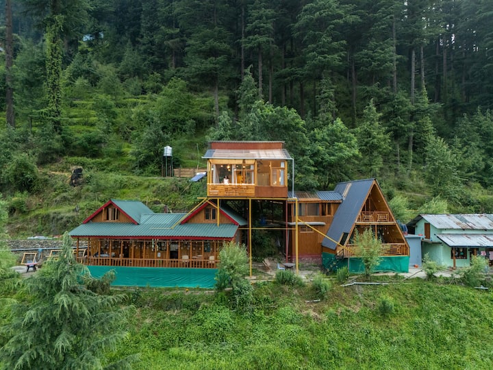 Serenity Jacuzzi Tree House Jibhi - Jibhi