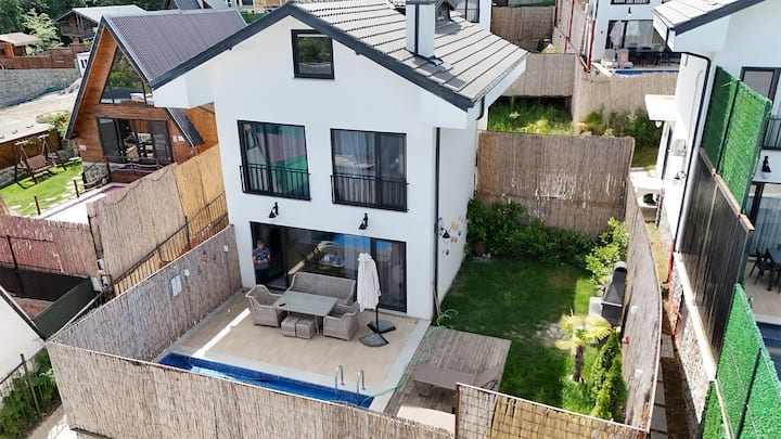 Sapanca Nest, Aileler İçIn Isıtmalı Havuzlu Villa - Sapanca