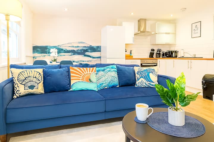 Brighton Getaway |Central, Beach & Shops, 6 Guests - Hove