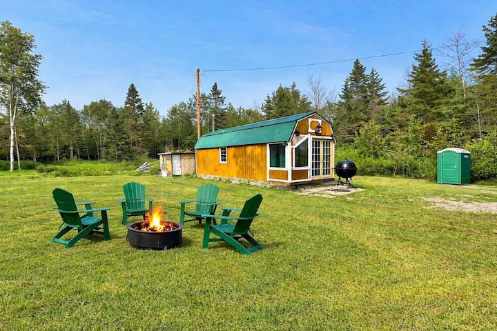 Rustic Tiny Cabin With Power And Wifi - Escanaba, MI