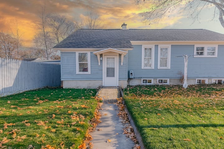 Little Blue Bird - Escanaba, MI