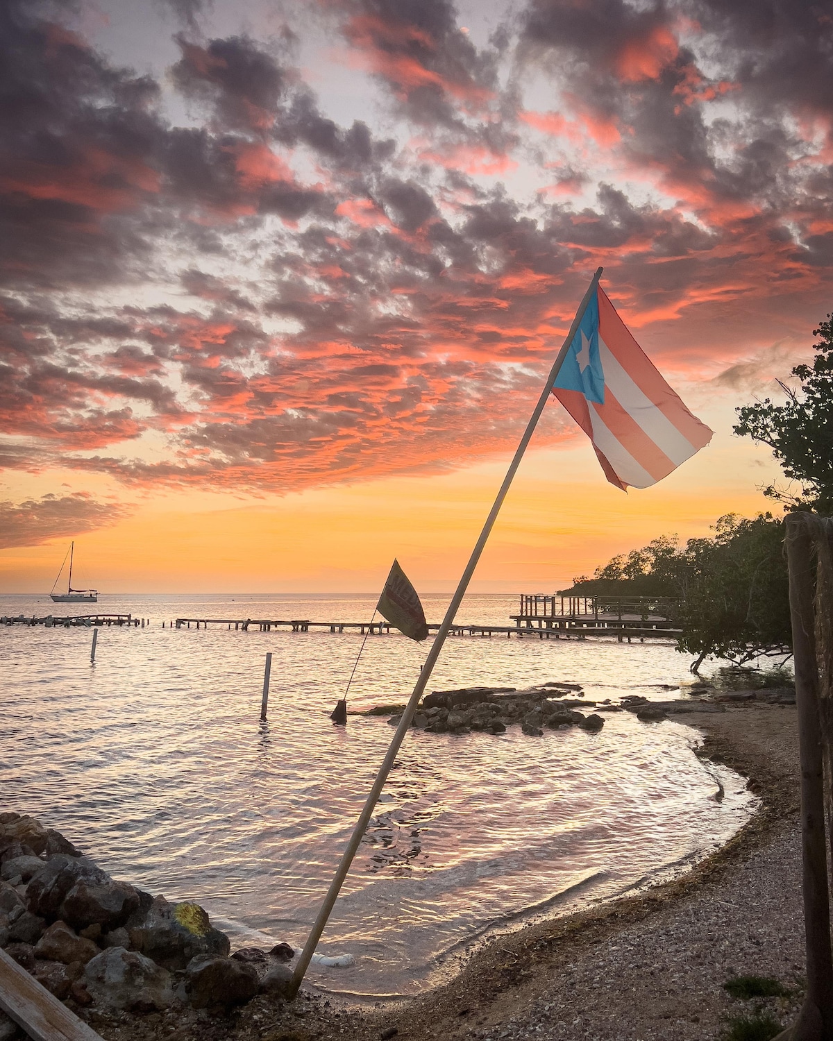 Oceanic 1 - Boquerón Beachfront Apartments - Airbnb