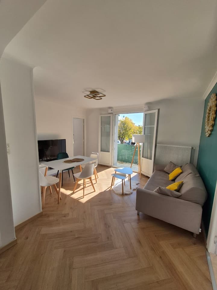 La Parenthèse, Appartement Avec Balcon - Châteaudun