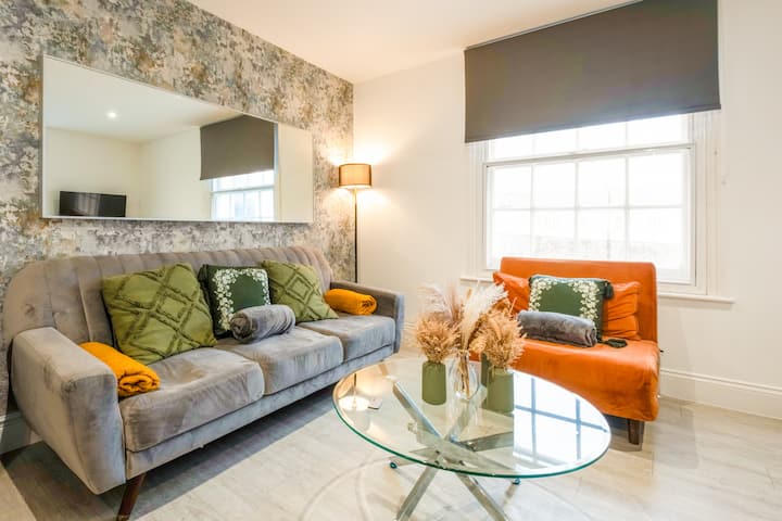 Modern Brighton Flat | Central Seafront 2 Bedrooms - Brighton Marina