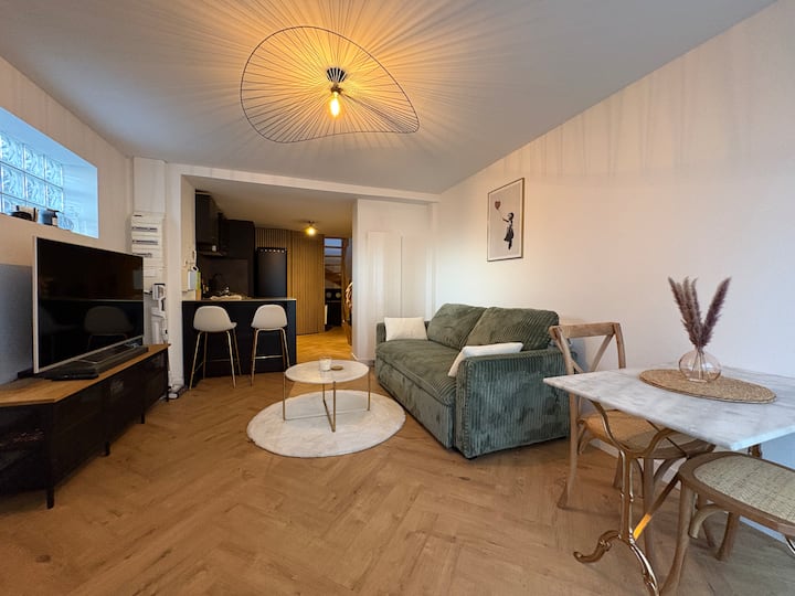 Maison Au Cœur Des Caves De Champagne. - Reims