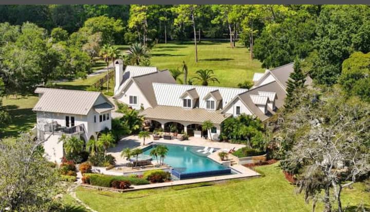 Retreat To Paradise - 戴通納海灘