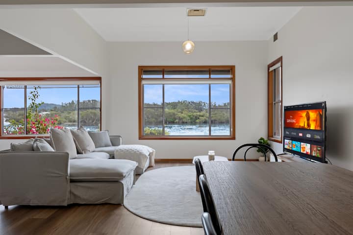 Classic Coastal Getaway With Jetty, Kayaks & Bbq - Avoca Beach