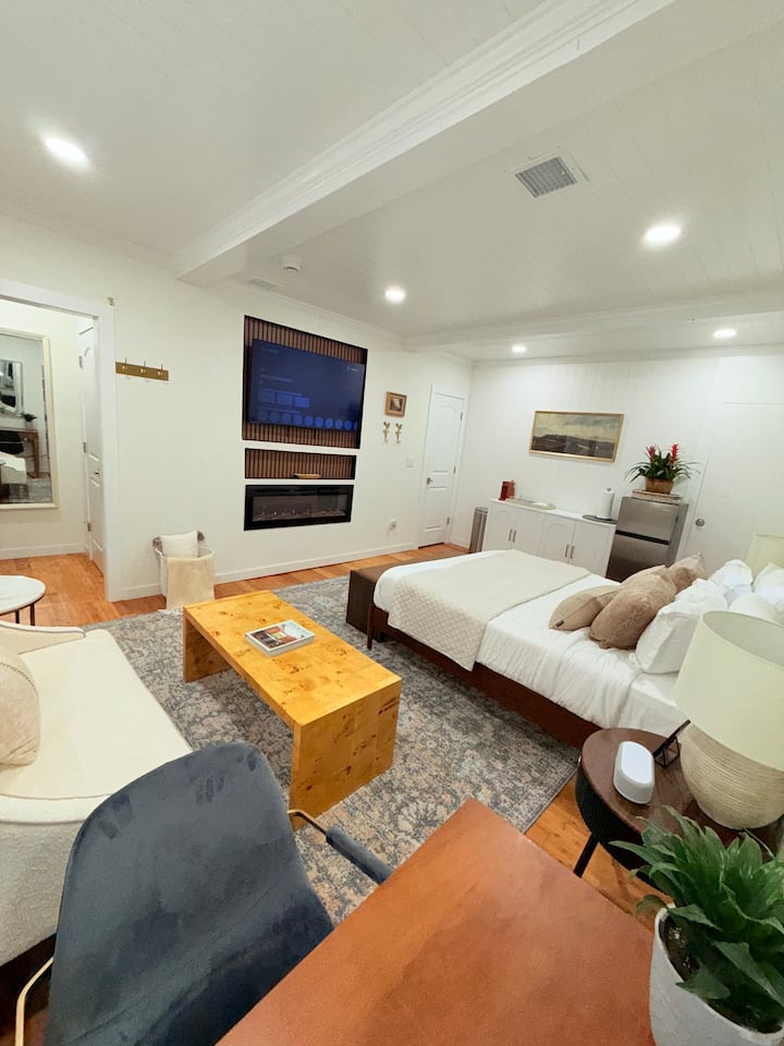 The Hofstra Studio 1 - Oceanside, NY