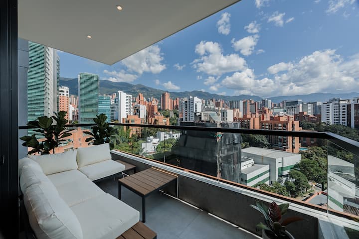 Stylish Condo W Private Hot Tub & City Views - Medellín, Colombia