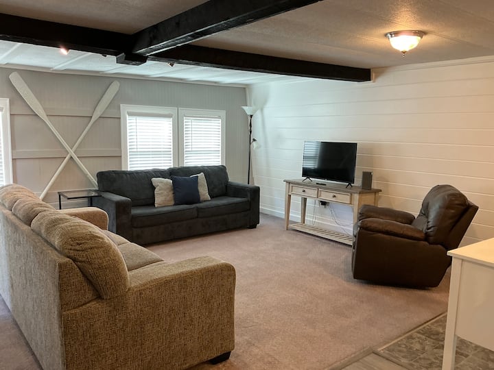 Lake Shore Drive Getaway - Big Lake State Park, Craig