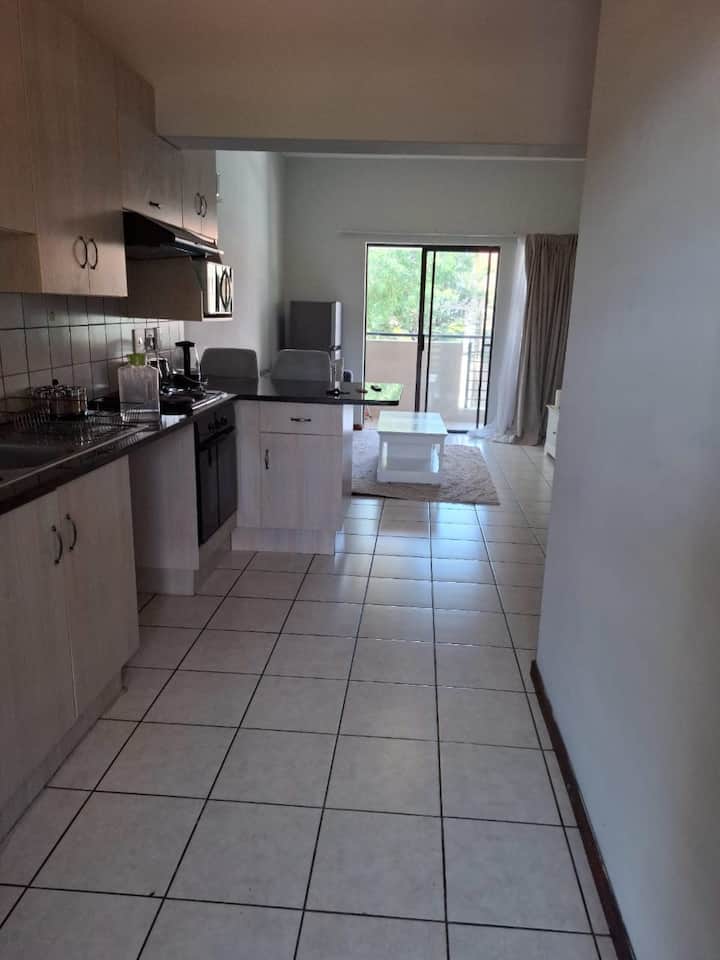 Modern 2-bed, 2-bath Apartment In Lephalale - Lephalale