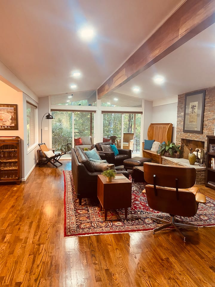 2.9mi To Ua. Mid-mod Wow! Chef’s Kitchen. Fire Pit - Tuscaloosa, AL